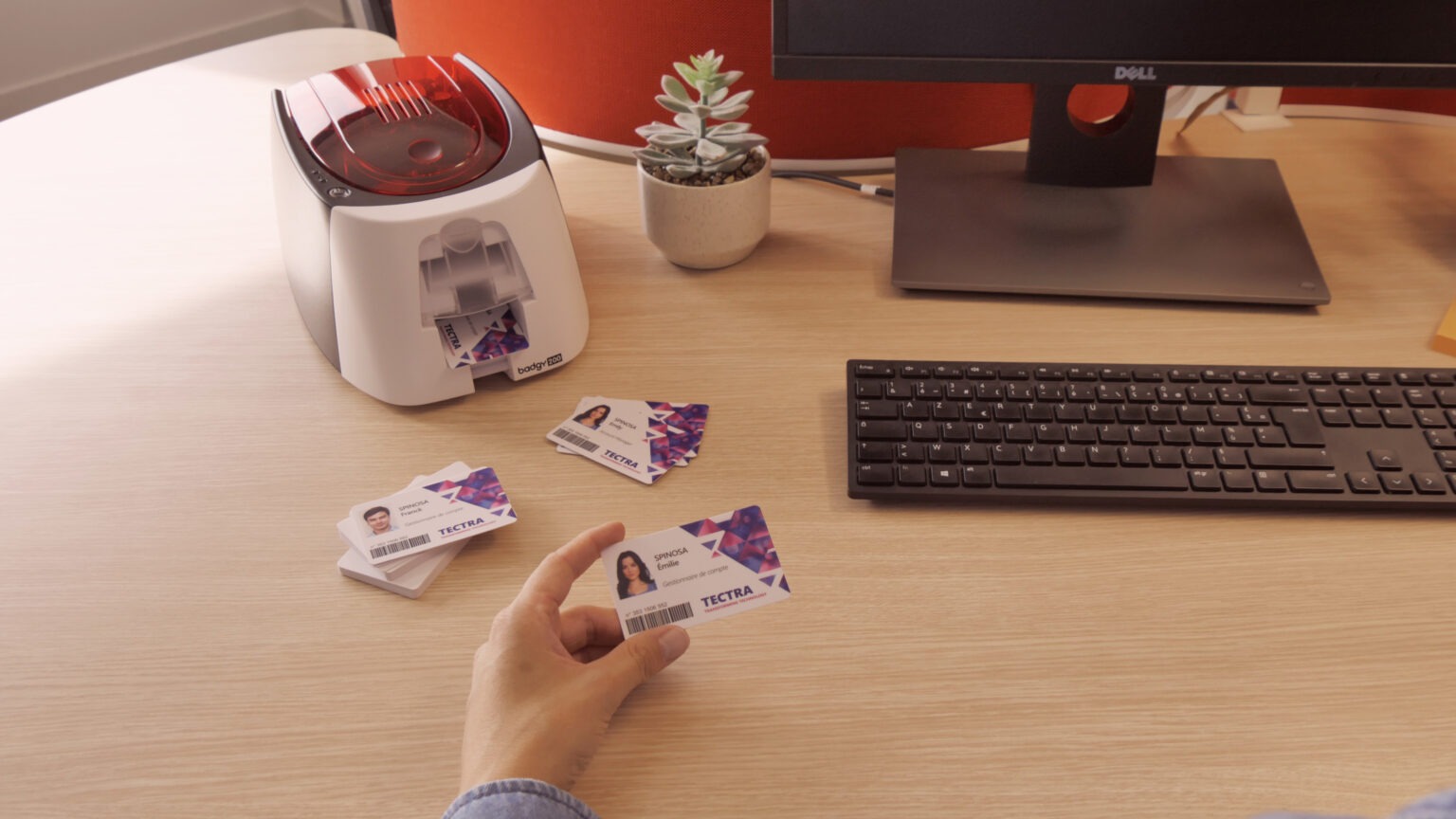 Badge Studio, the software for creating and personalizing badges and ...